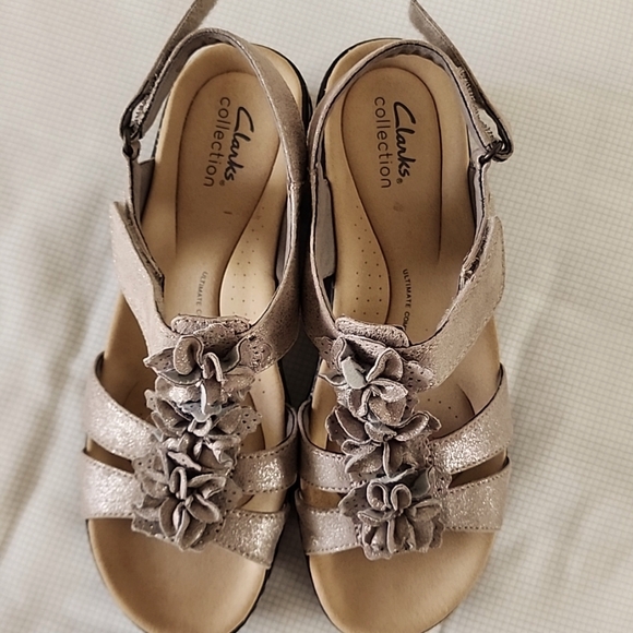 Clarks | Shoes | Clarks Gold Metallic Summer Sandals With Adjustable ...